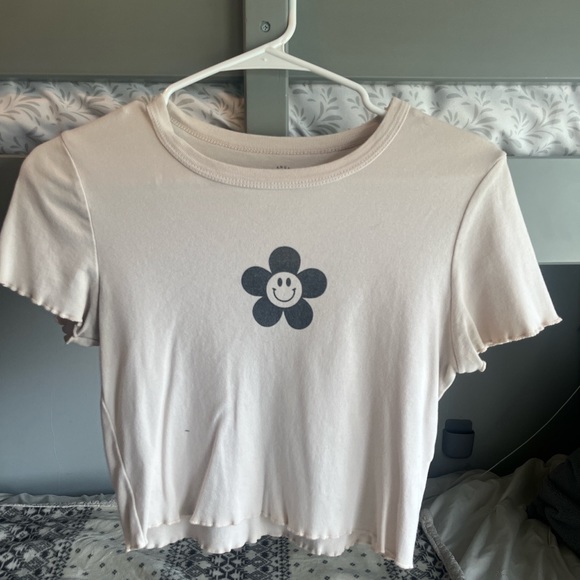 PacSun | Tops | Smiley Flower Pacsun Crop Top | Poshmark